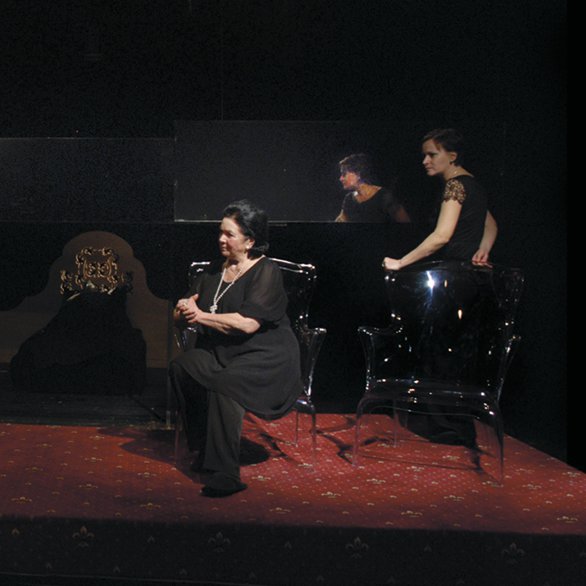 Scenografie "Trei femei înalte"